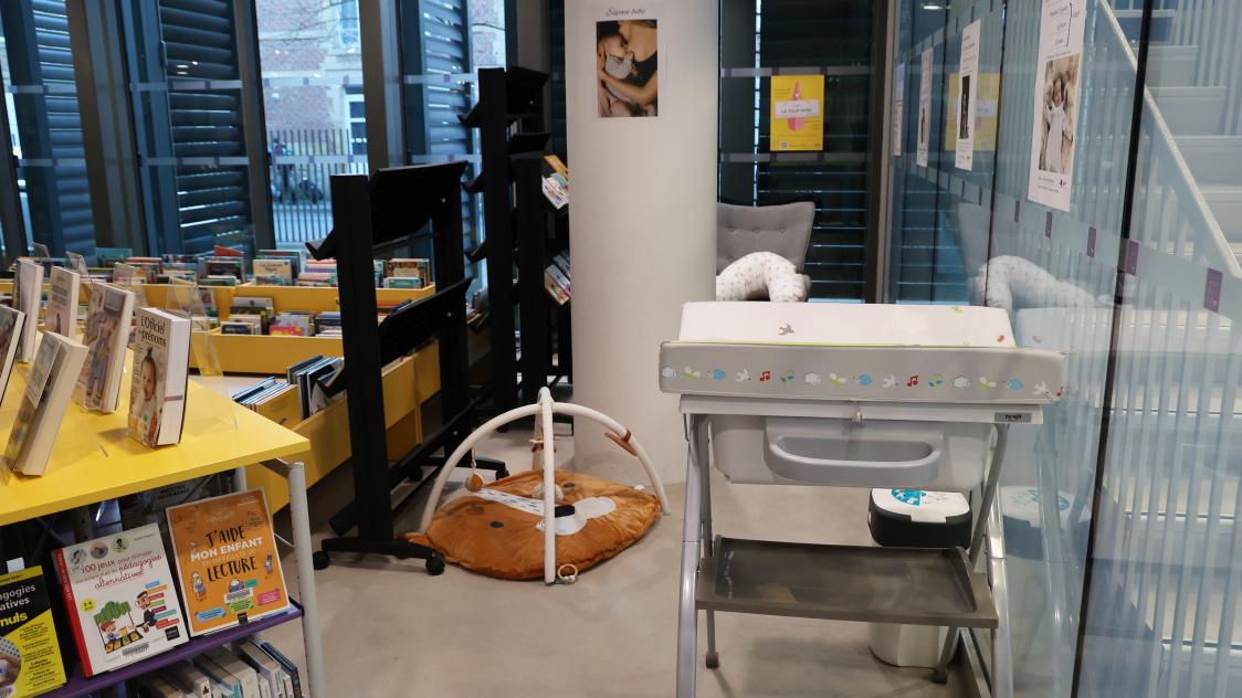 À Charleville-Mézières, un espace allaitement aménagé à la médiathèque ...