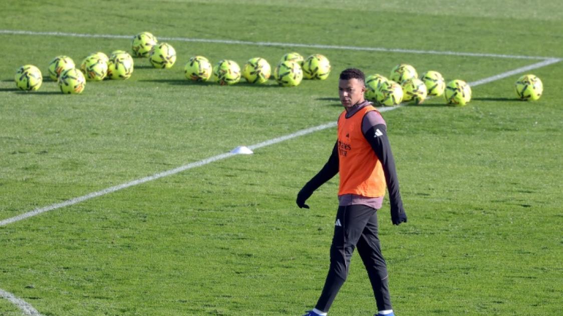 Foot: Mbappé blessé à un genou, coup dur pour le Real Madrid