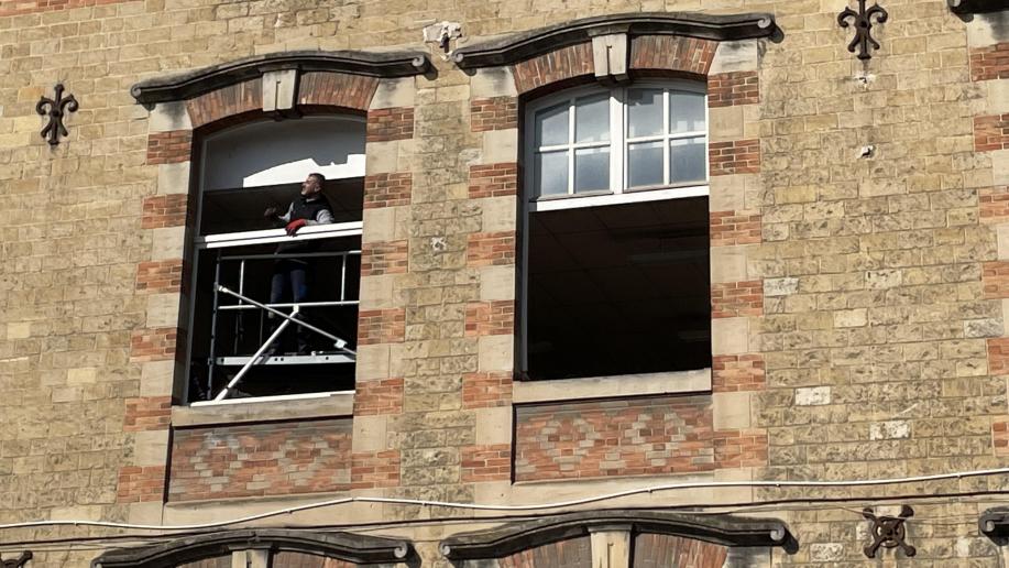 Le changement de fenêtres reprend au lycée Bayen à Châlons-en-Champagne