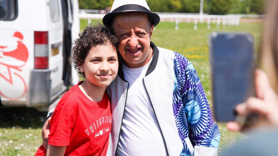 Booder et les enfants, stars à l’hippodrome de Reims
