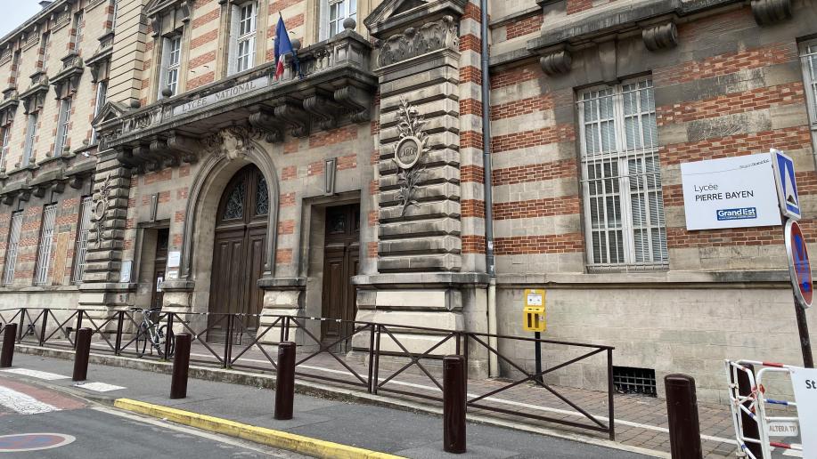 Châlons-en-Champagne: d’anciens élèves du lycée Bayen dénoncent le ...