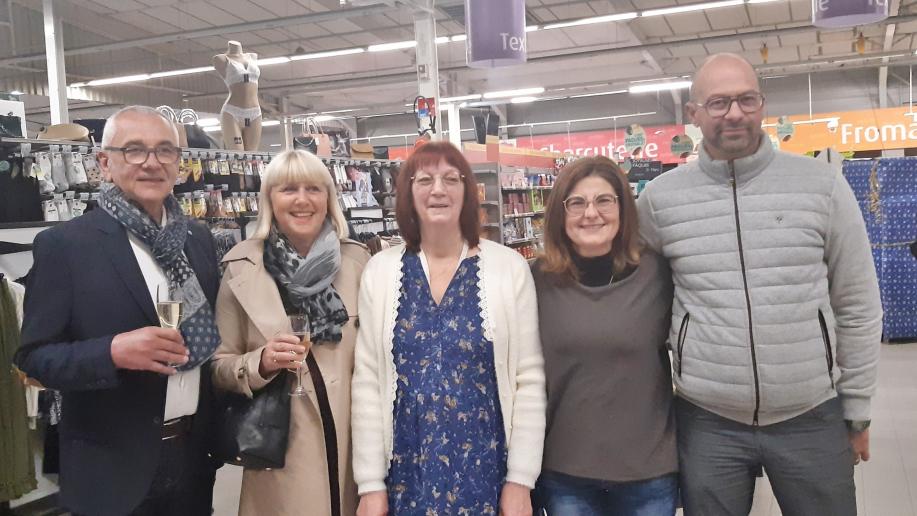 Après 42 ans de services, Isabelle Gruz tire sa révérence au Carrefour ...