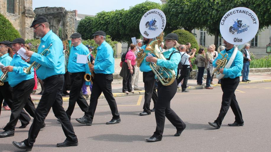 3000 Archers En Défilé à Soissons Comment Bien Profiter Du Bouquet