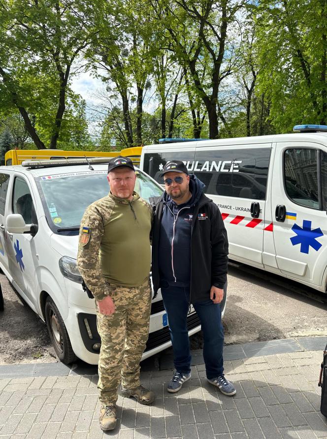 Charleville-Mézières: deux ambulances carolomacériennes sur le front ...