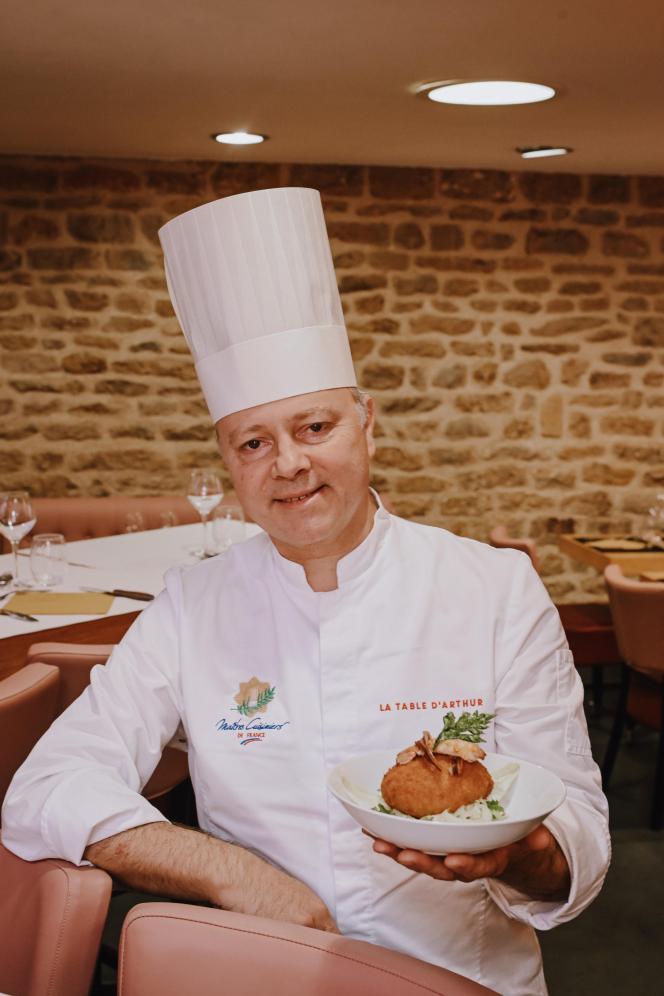 Le nouveau chef de la Table d'Arthur revisite la recette de la cacasse à cul nu