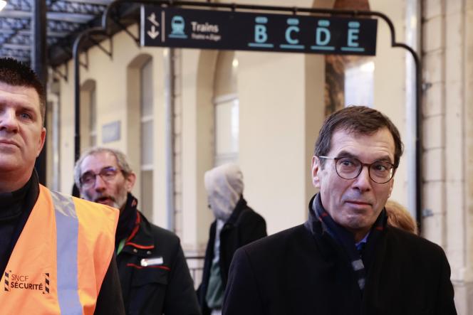 Le patron de la SNCF en visite sur le chantier de la gare d’Épernay