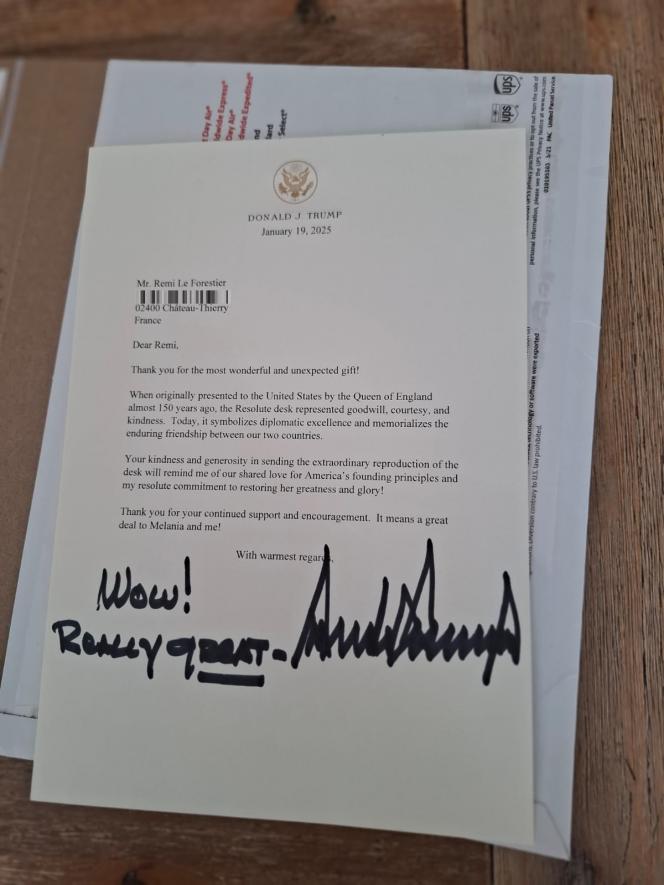 « Really great ! » : après avoir reproduit un bureau pour Donald Trump ...