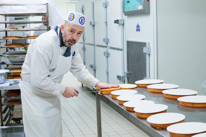 « Si tu loupes décembre, t’es mort » : dans les coulisses du plus gros ...